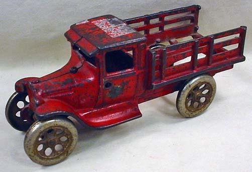 ANTIQUE ARCADE CAST IRON TRUCK TOY - Orig. Decal S