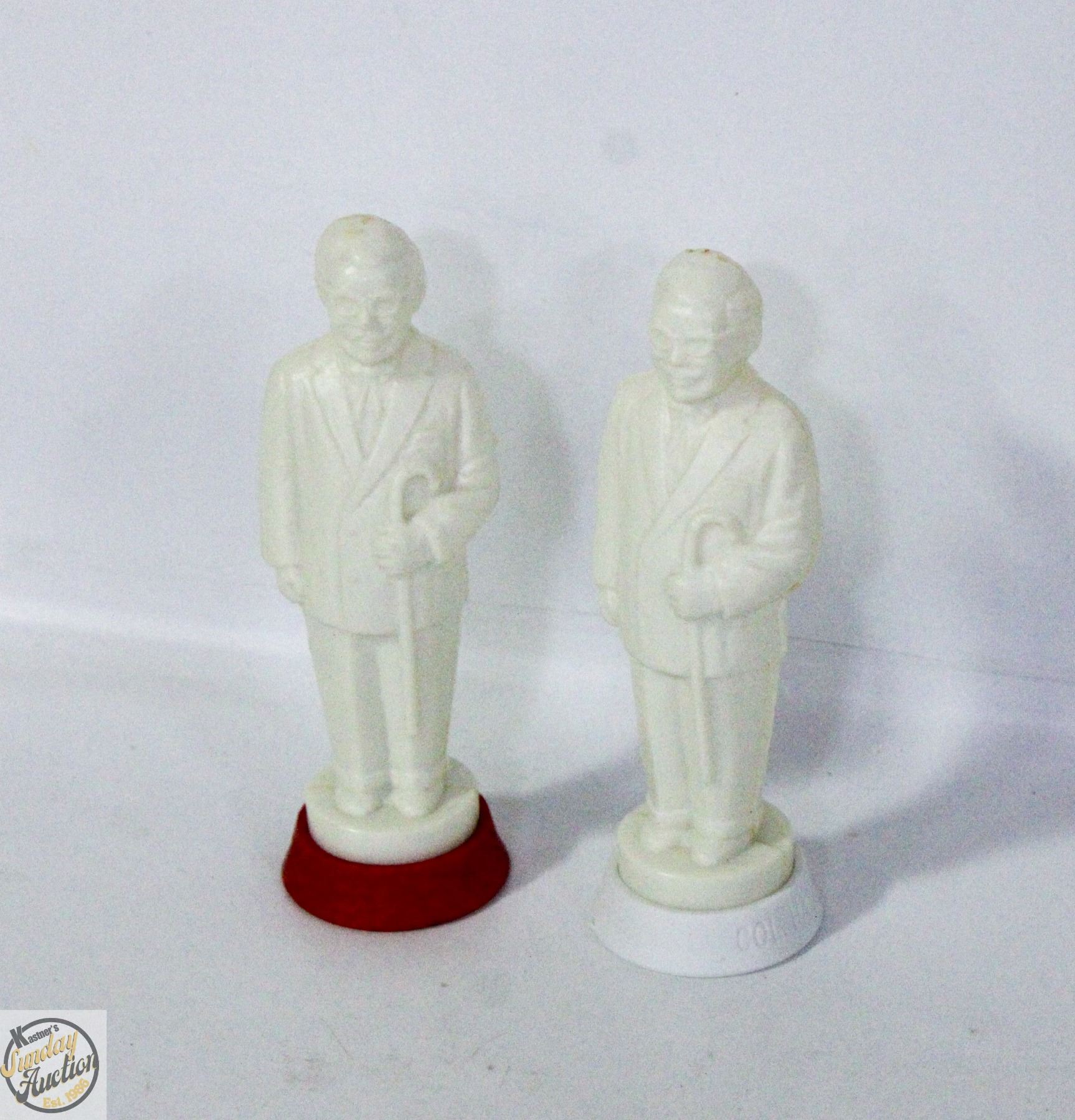 VINTAGE 1971 KFC COL SANDERS SALT AND PEPPER