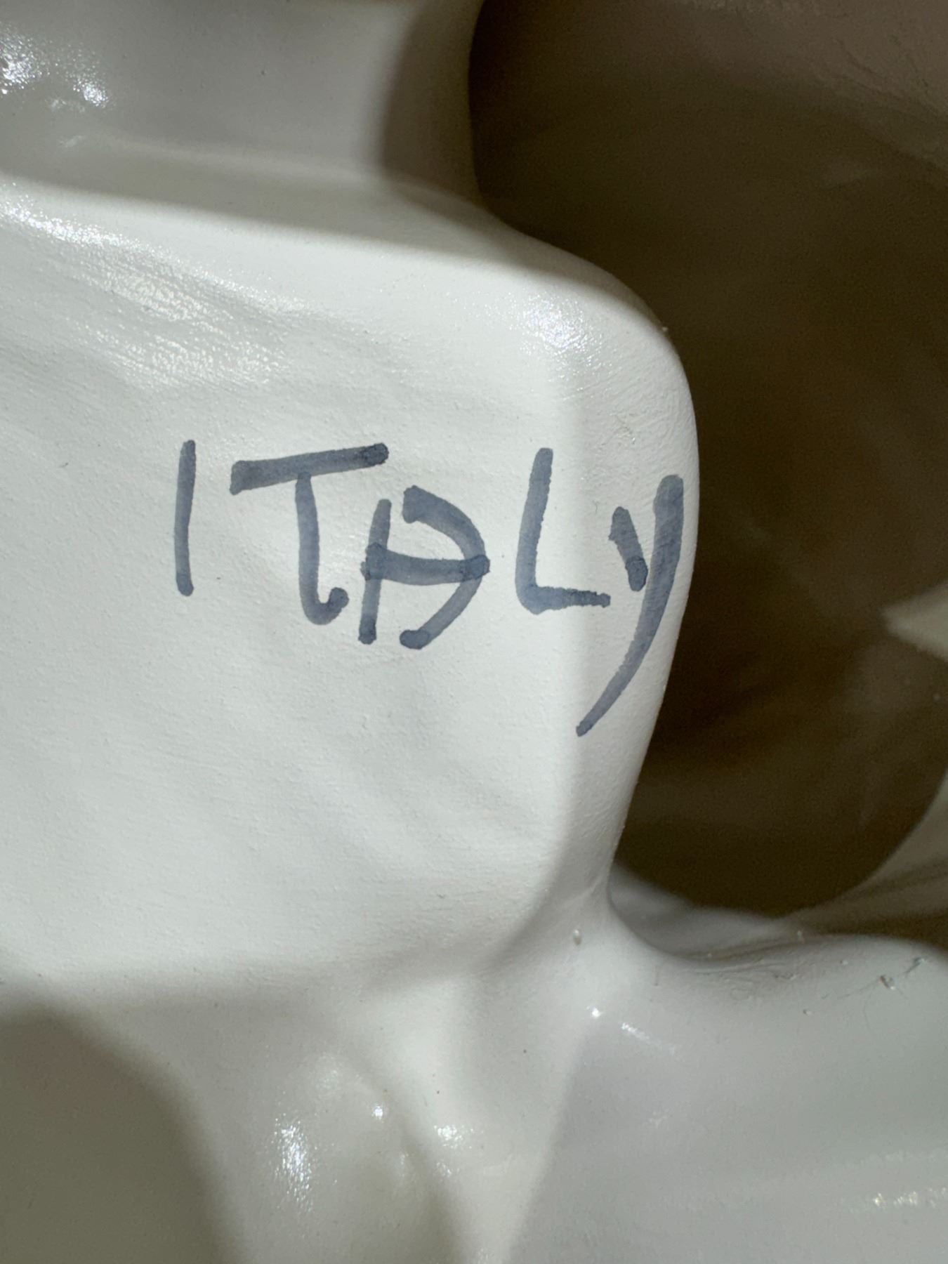 12 inch cat statue made in Italy