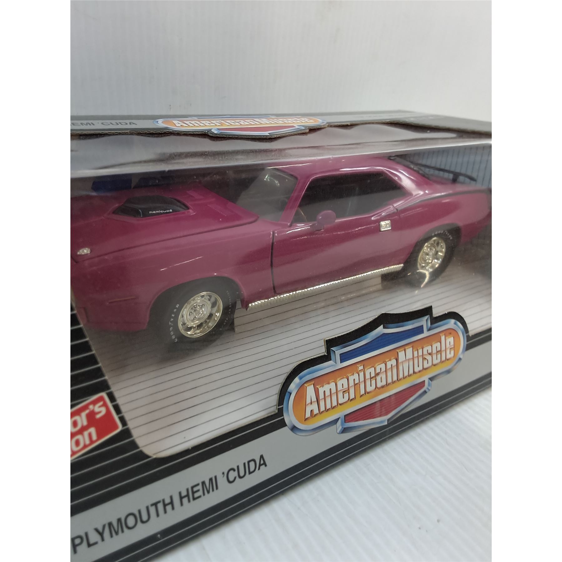 ERTL American Muscle In Box Die-Cast 1:18 Scale Replica 1970 Plymouth ...