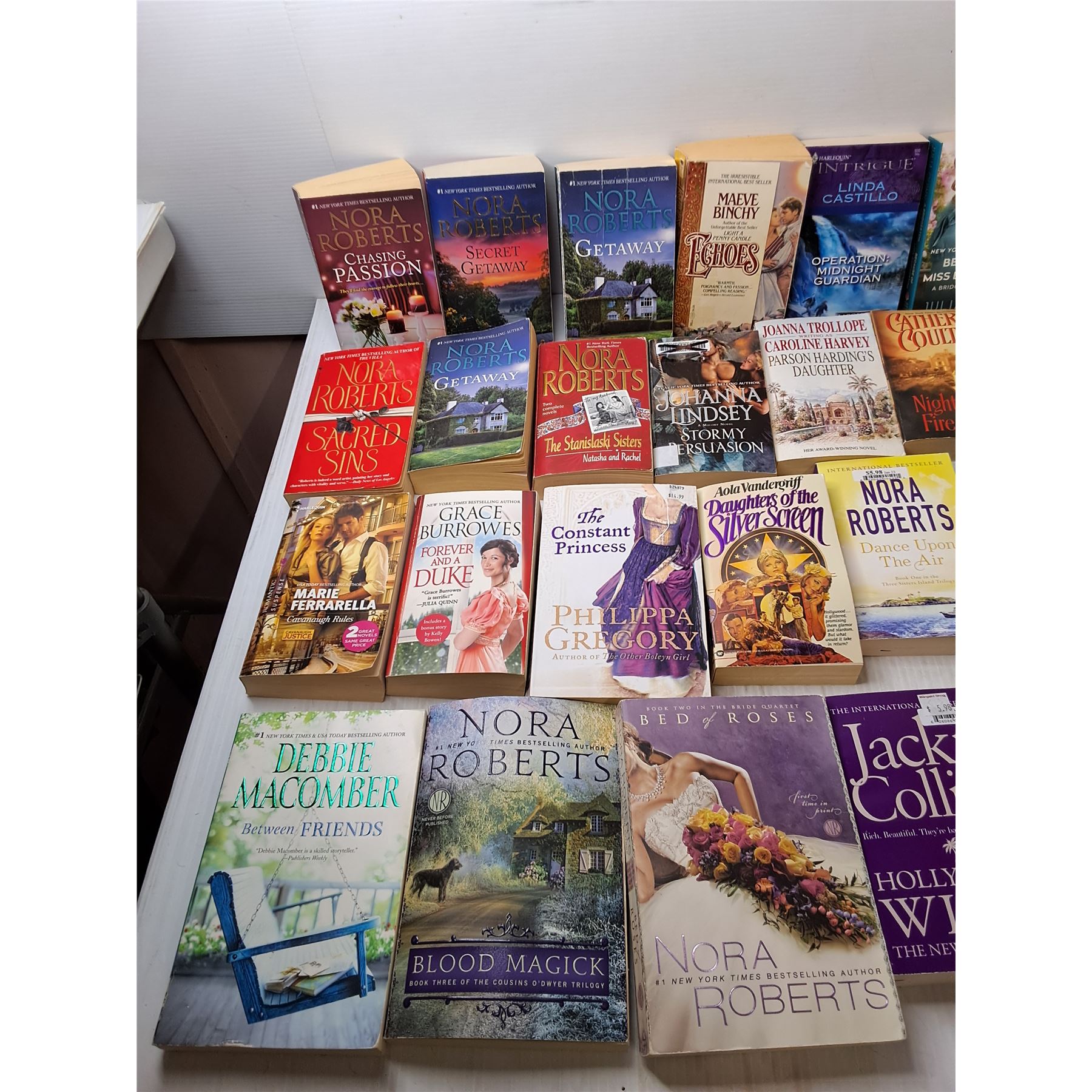 Book Lot- Maeve Binchy, Nora Roberts, Janice Thompson, Misc - Pick Up ...