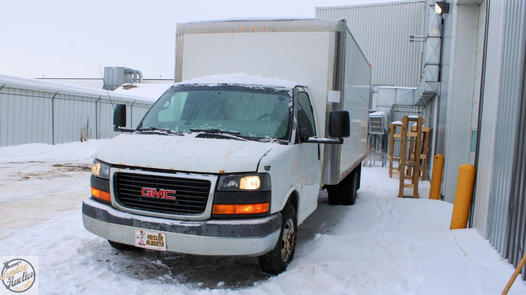 2010 GMC 1 TON DRY VAN