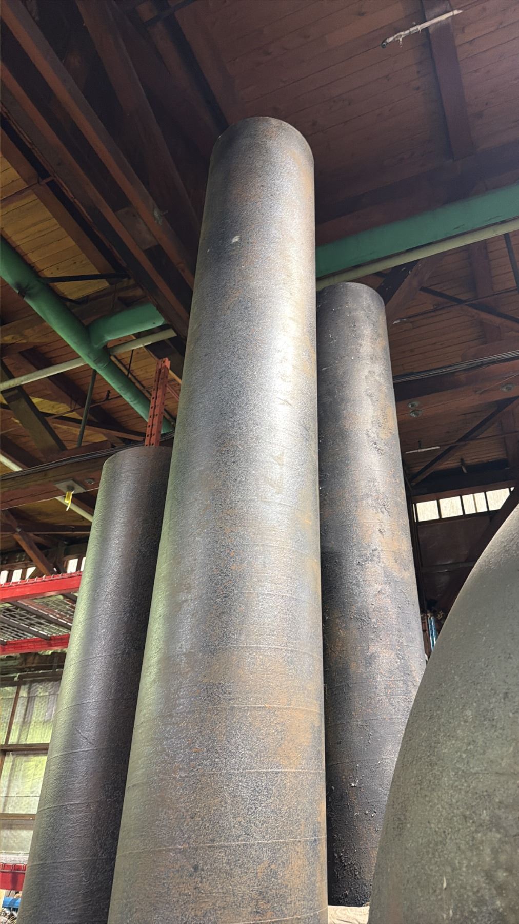 APPROX. 10 PAINTED SONO CONSTRUCTION FORM TUBE SHOW PROP STEAM PIPE ...