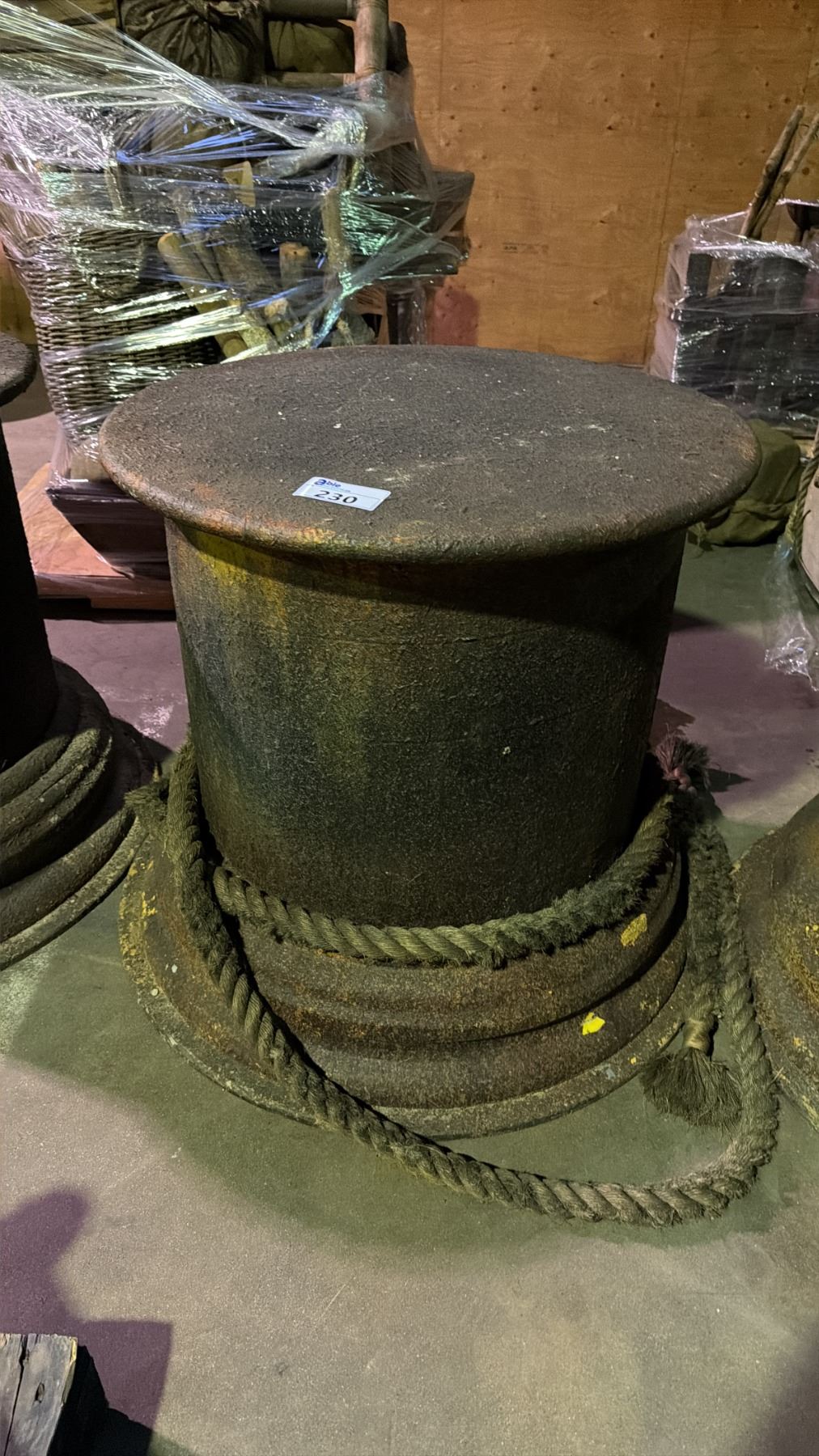 LARGE PROP SHIP TIE - Able Auctions