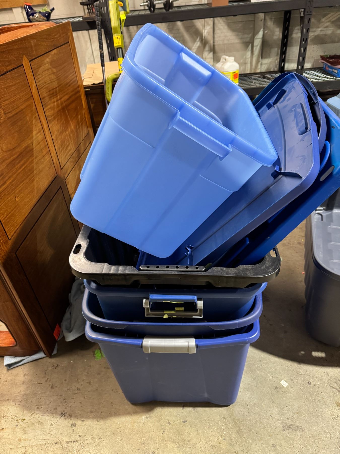 Five bins five lids