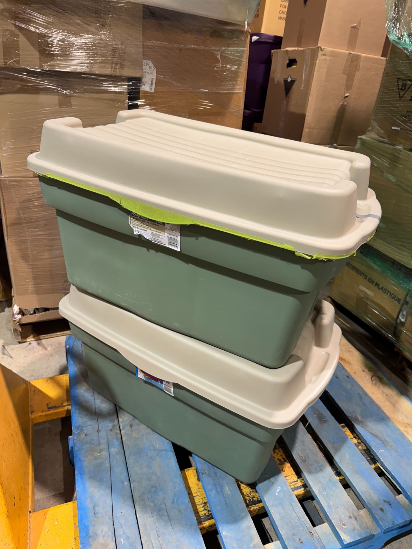 2 Rubbermaid bins