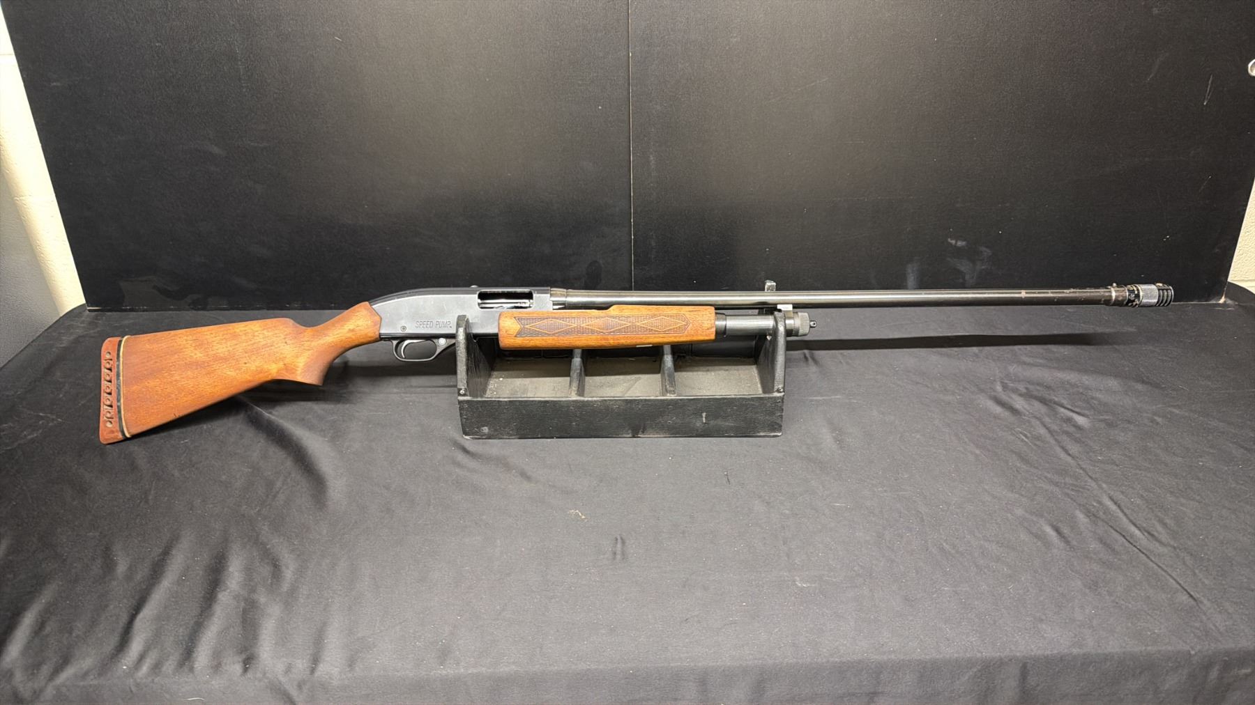 WINCHESTER M2200 12 GA. PUMP ACTION SHOTGUN - PUMP MECHANISM SEEMS ...