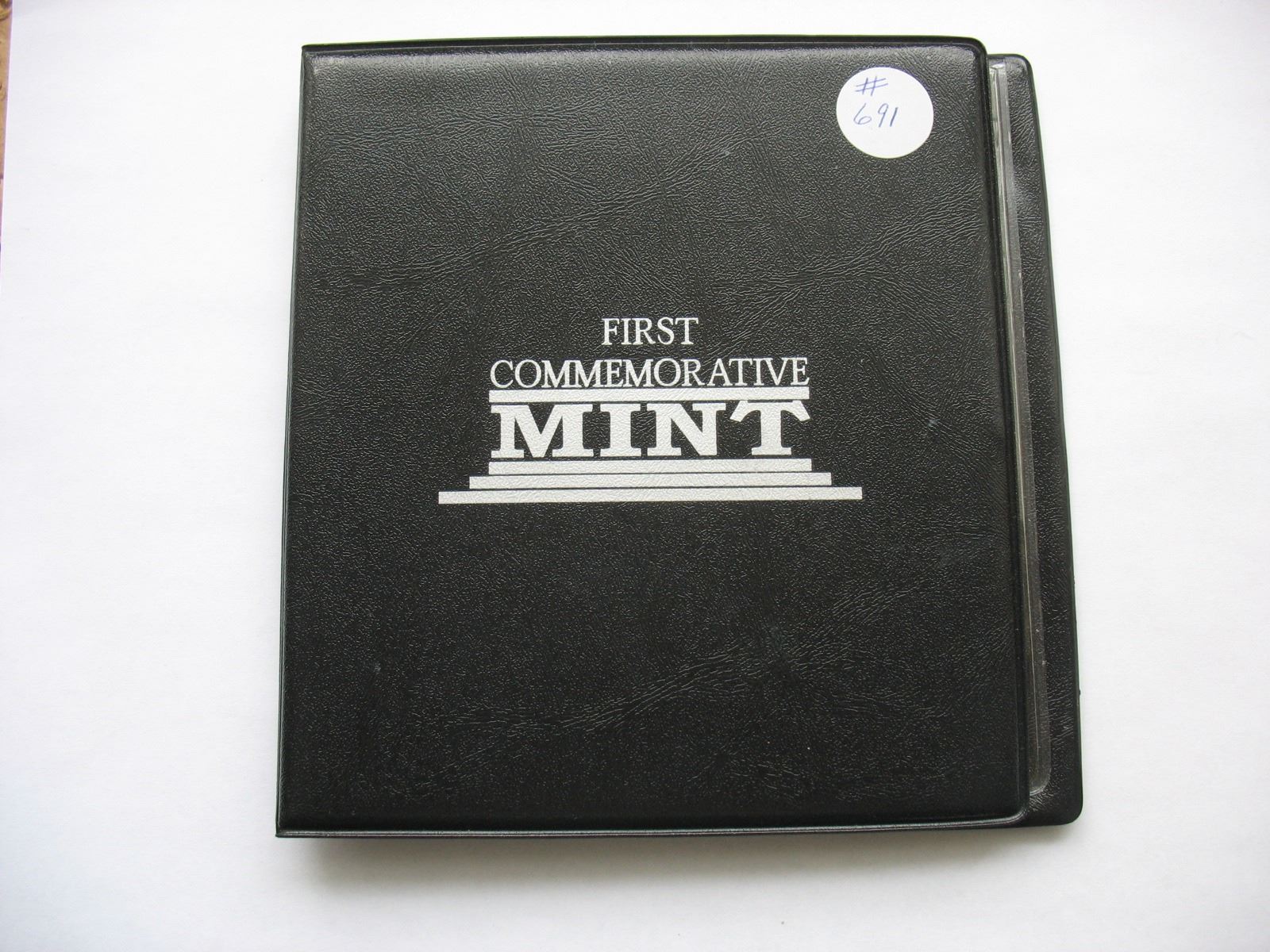 FIRST COMMEMORATIVE MINT SET - CANADA'S LAST 10 COPPER CENTS - 1987 ...