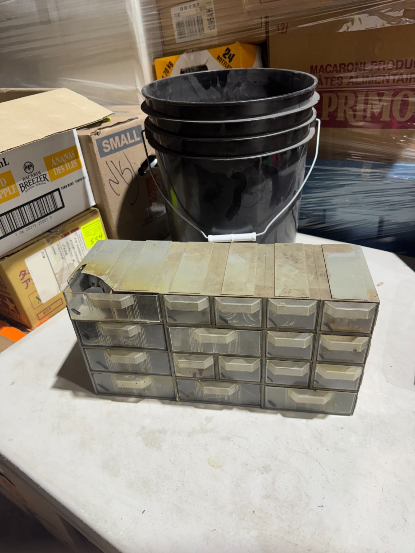 Spare pack and bucket and Bin