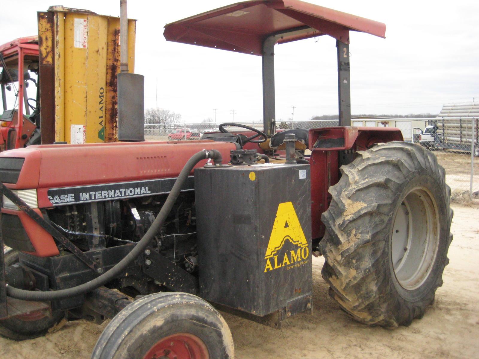 Case 895 Wheel Tractor