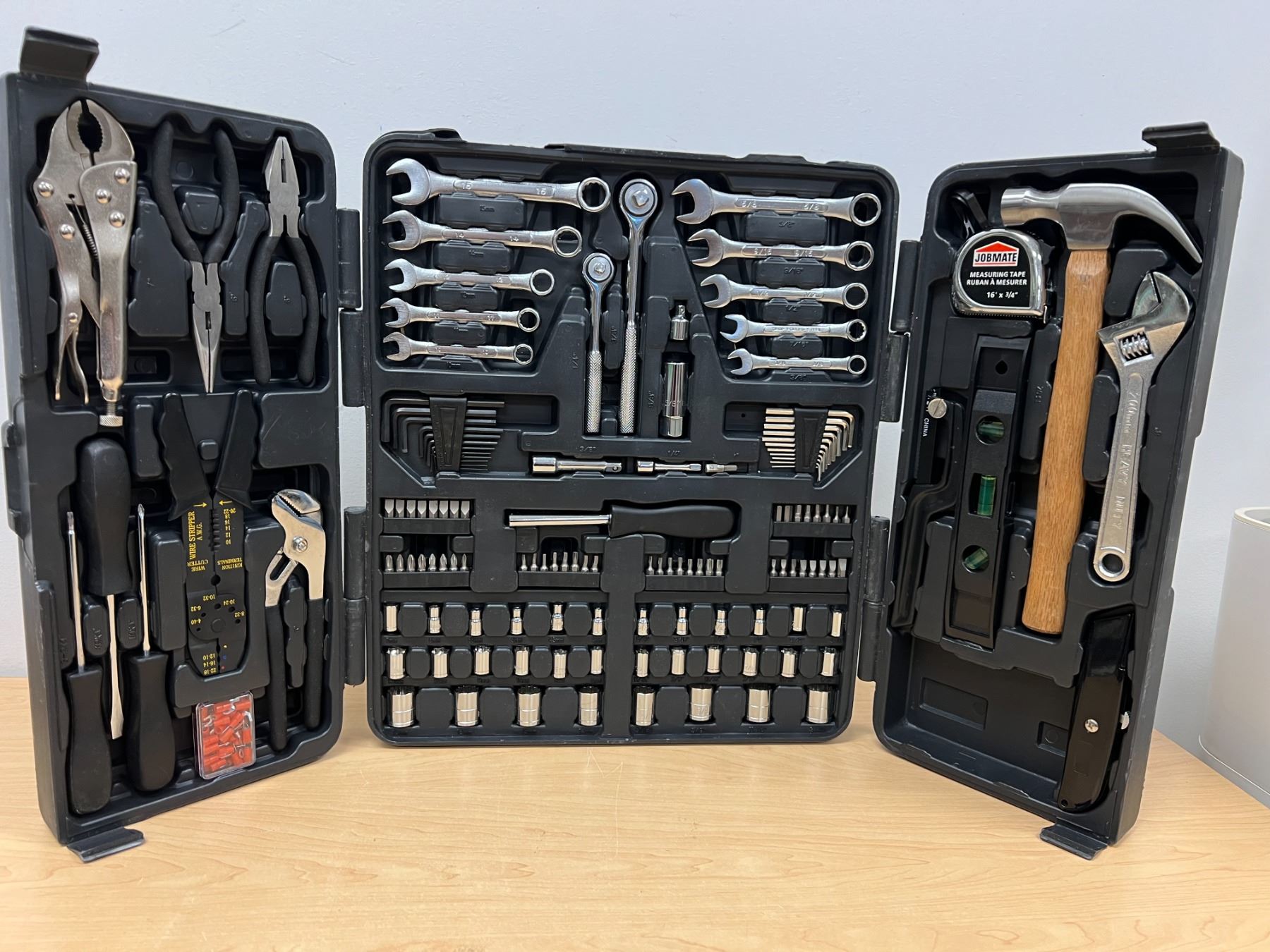 Large Jobmate Tool Set - case has some damage - see all photos
