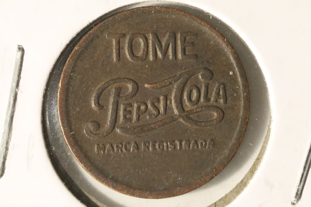 VINTAGE SPANISH PEPSI COLA VENDING MACHINE TOKEN