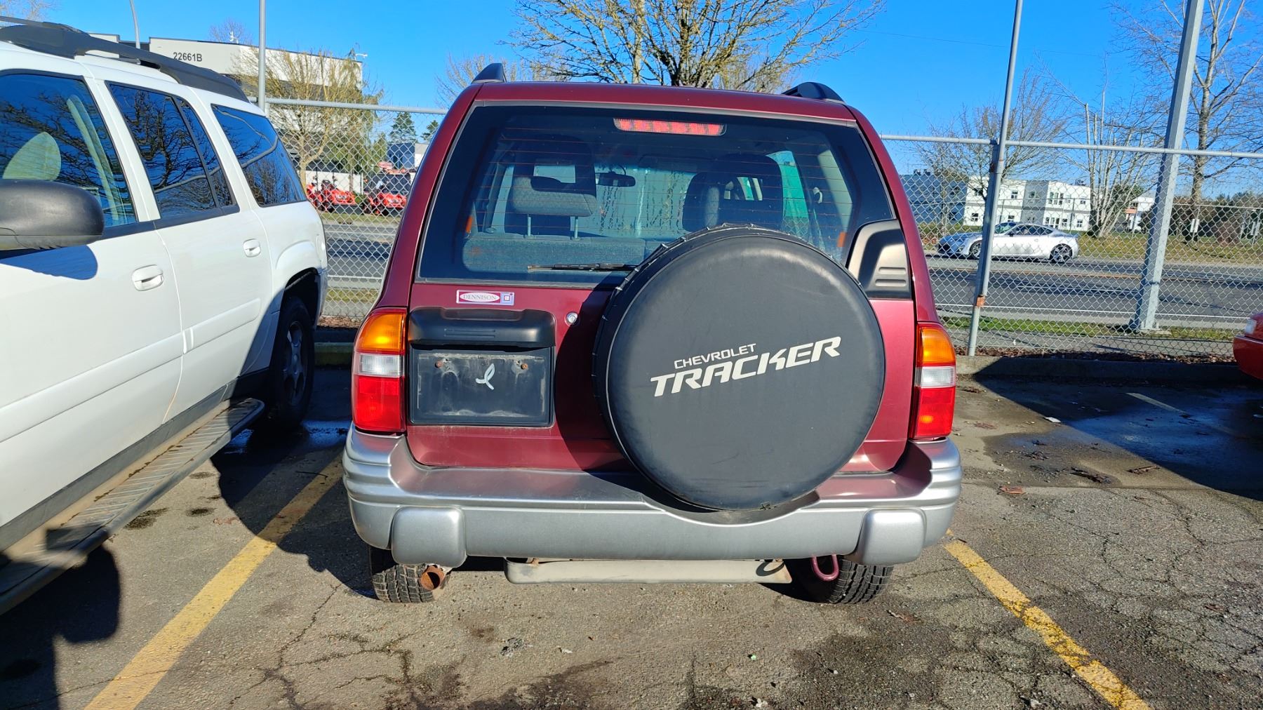 2002 CHEVROLET TRACKER, 4DRSW, RED, VIN 2CNBJ13C326930496, - Able Auctions