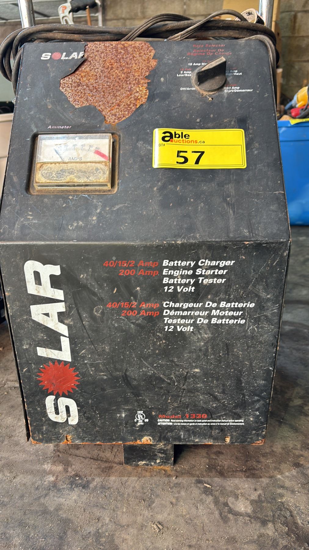 SOLAR WHEELED BATTERY CHARGER/ENGINE CHARGER/BATTERY TESTER: 12 V ...