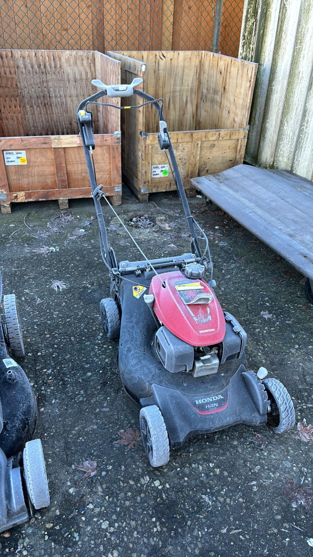 HONDA EASY START GAS LAWN MOWER - Able Auctions