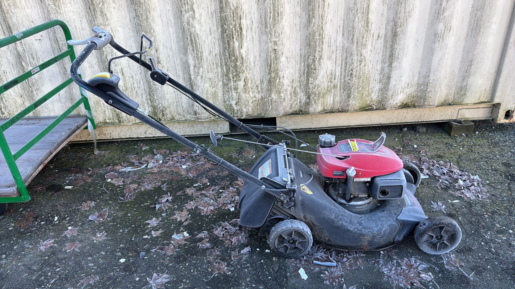 HONDA EASY START GAS LAWN MOWER - Able Auctions