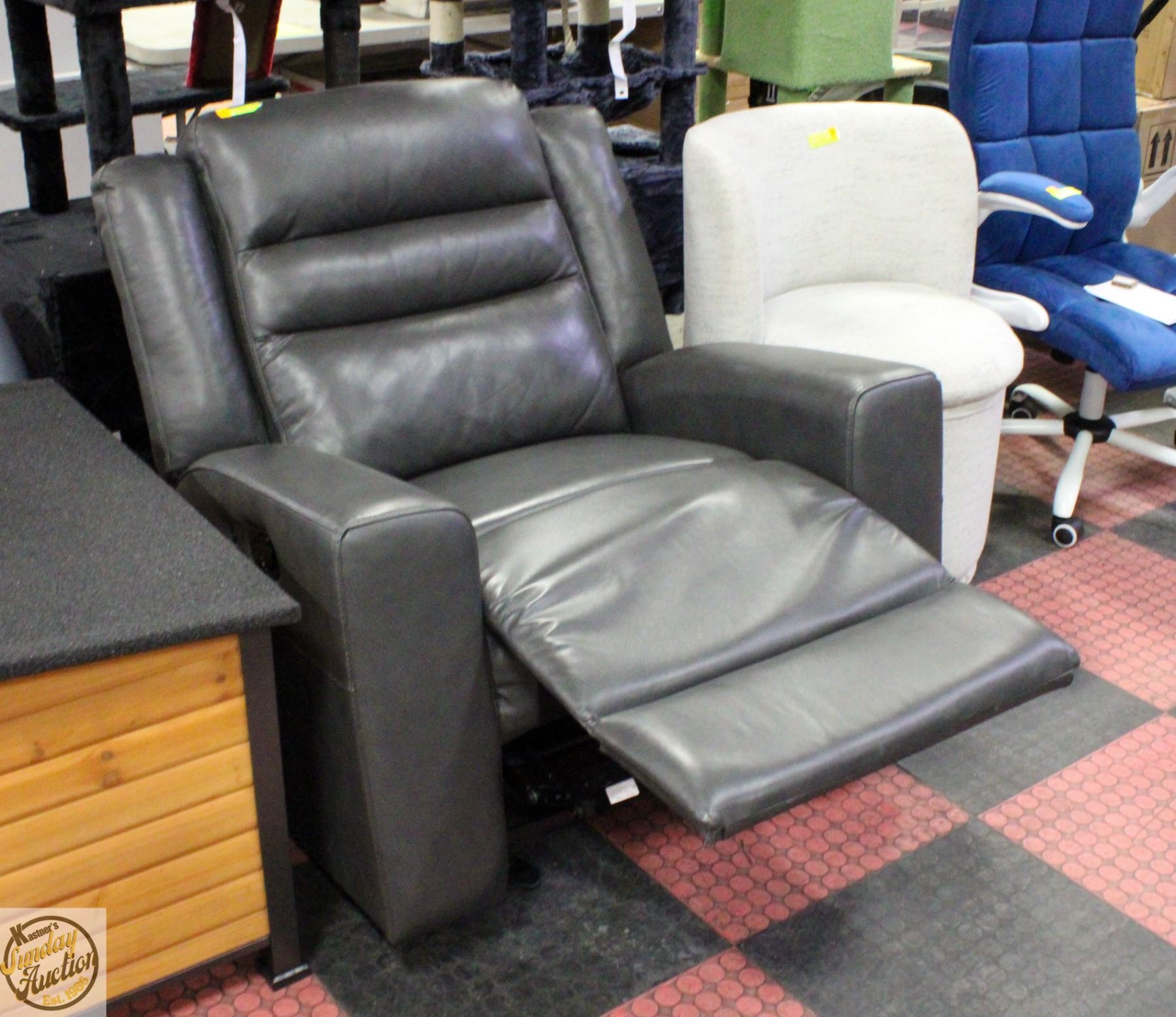 NEW MONTERREY HILLS TOP GRAIN LEATHER GLIDER