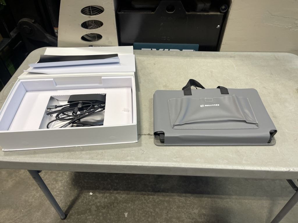 MAXFREE S2 TRI SCREEN LAPTOP SCREEN EXTENDER