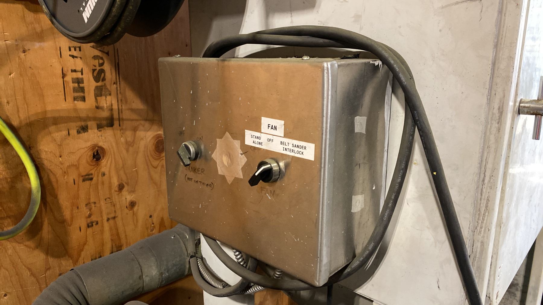 DCE UNIMASTER UMA104G1 INDUSTRIAL DUST COLLECTOR UNIT - Able Auctions