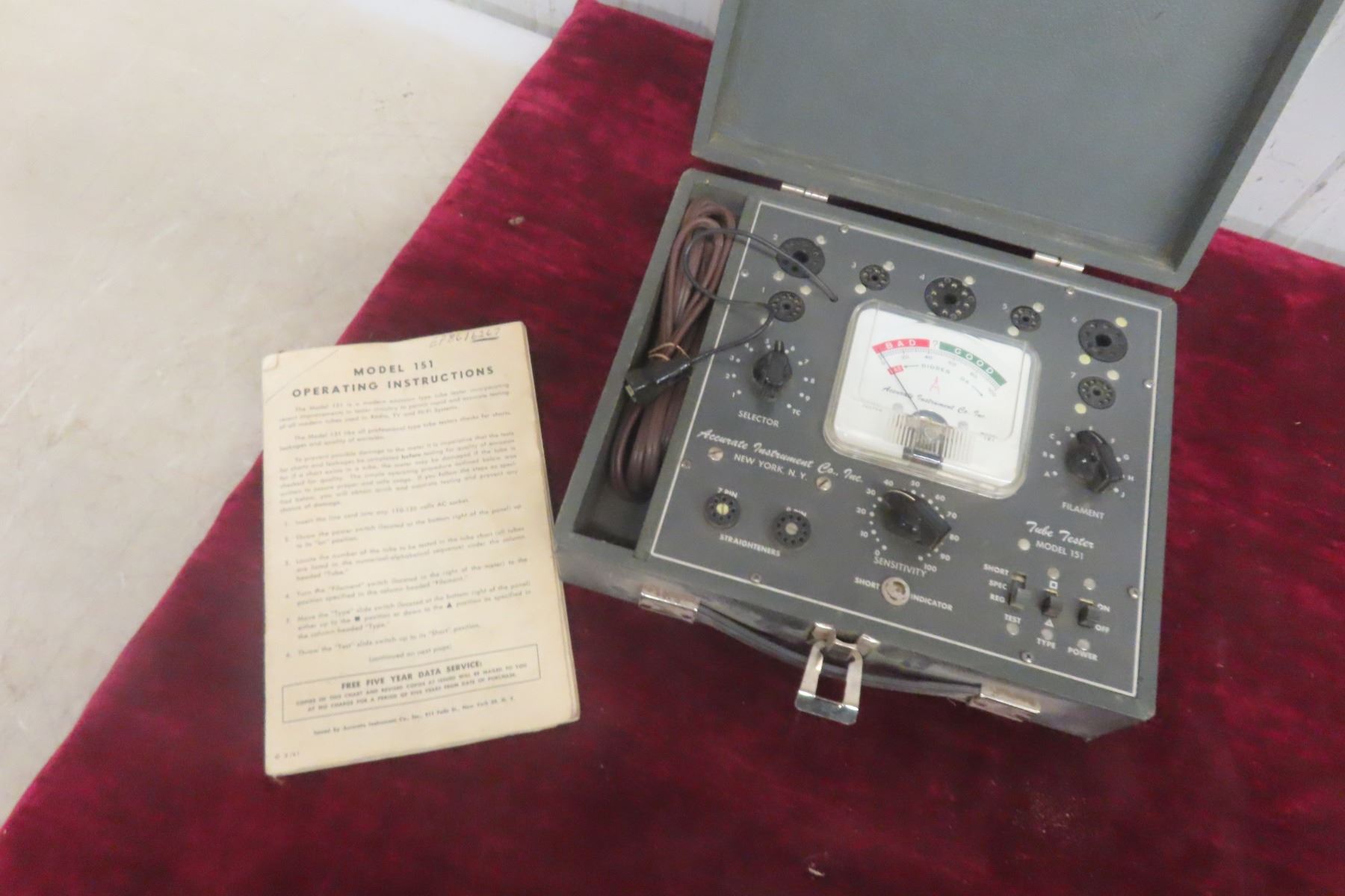 Accurate Instrument Co Model 151 Tube Tester With Manual