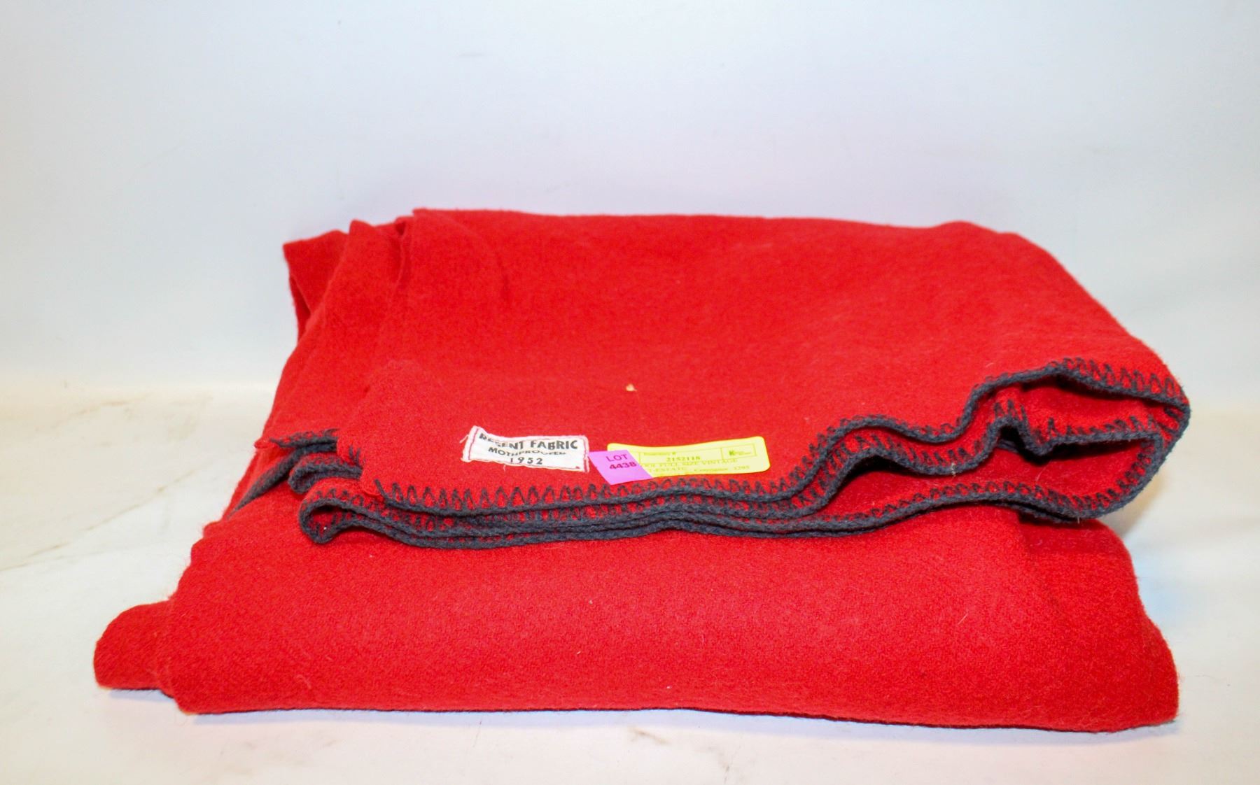 1952 WOOL FULL SIZE VINTAGE BLANKET-ESTATE - Kastner Auctions