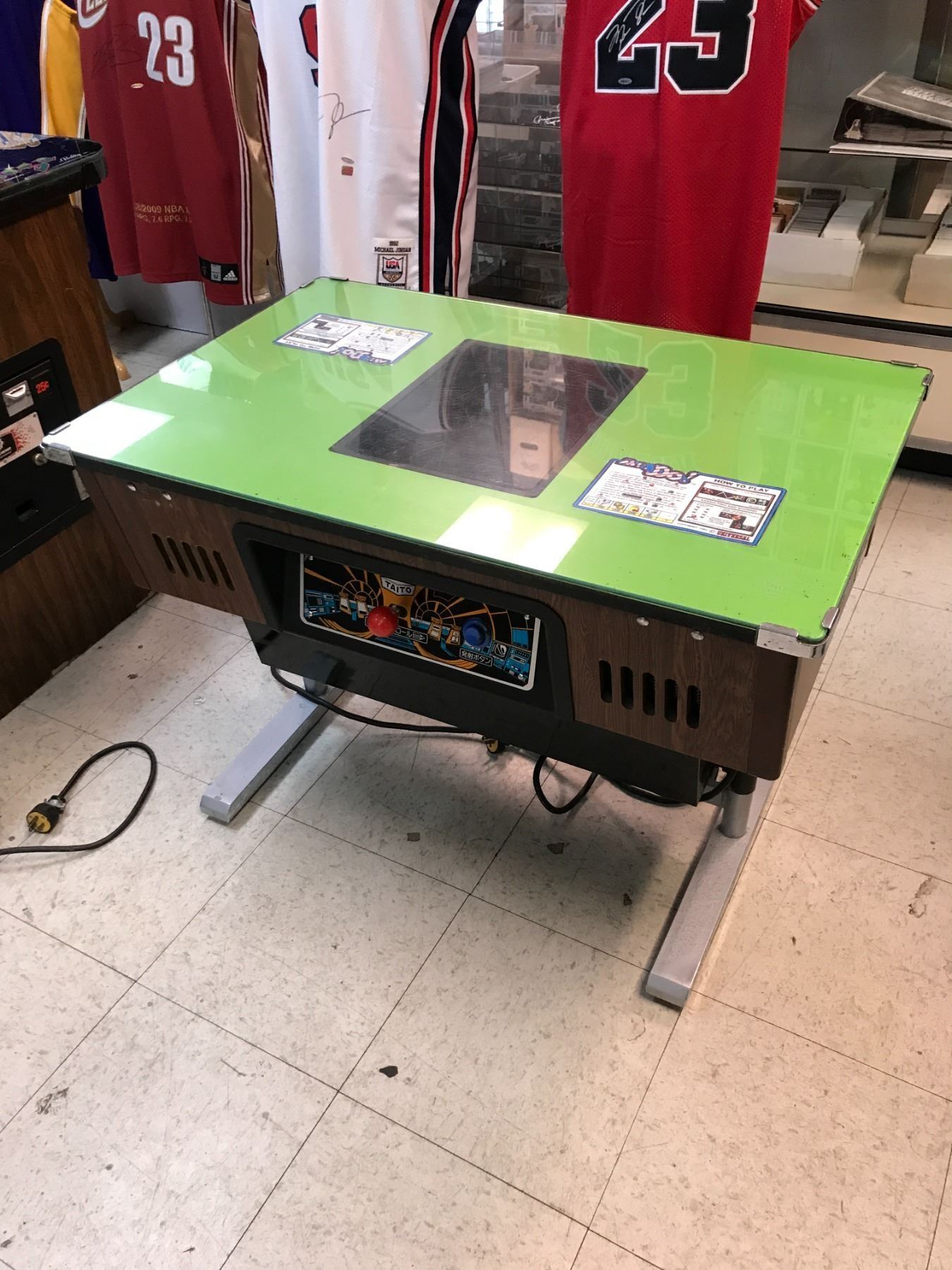 VINTAGE TABLETOP TAITO ARCADE (MR.DO)