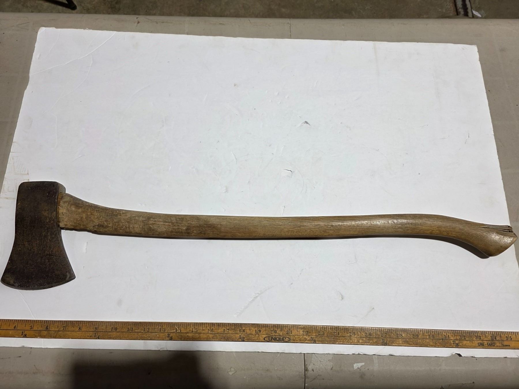 Axe- fltis- ox head - Schmalz Auctions