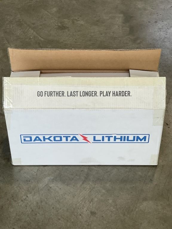 NEW DAKOTA LITHIUM 36V 60AH DEEP CYCLE LIFEPO4 BATTERY RETAIL $1699 USD ...