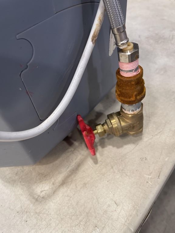 HOT WATER SYSTEM - WORKING