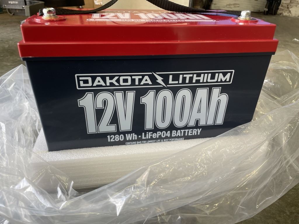 DAKOTA LITHIUM 12V 100Ah Deep Cycle Heated LiFePO4 Battery RETAIL $720 USD