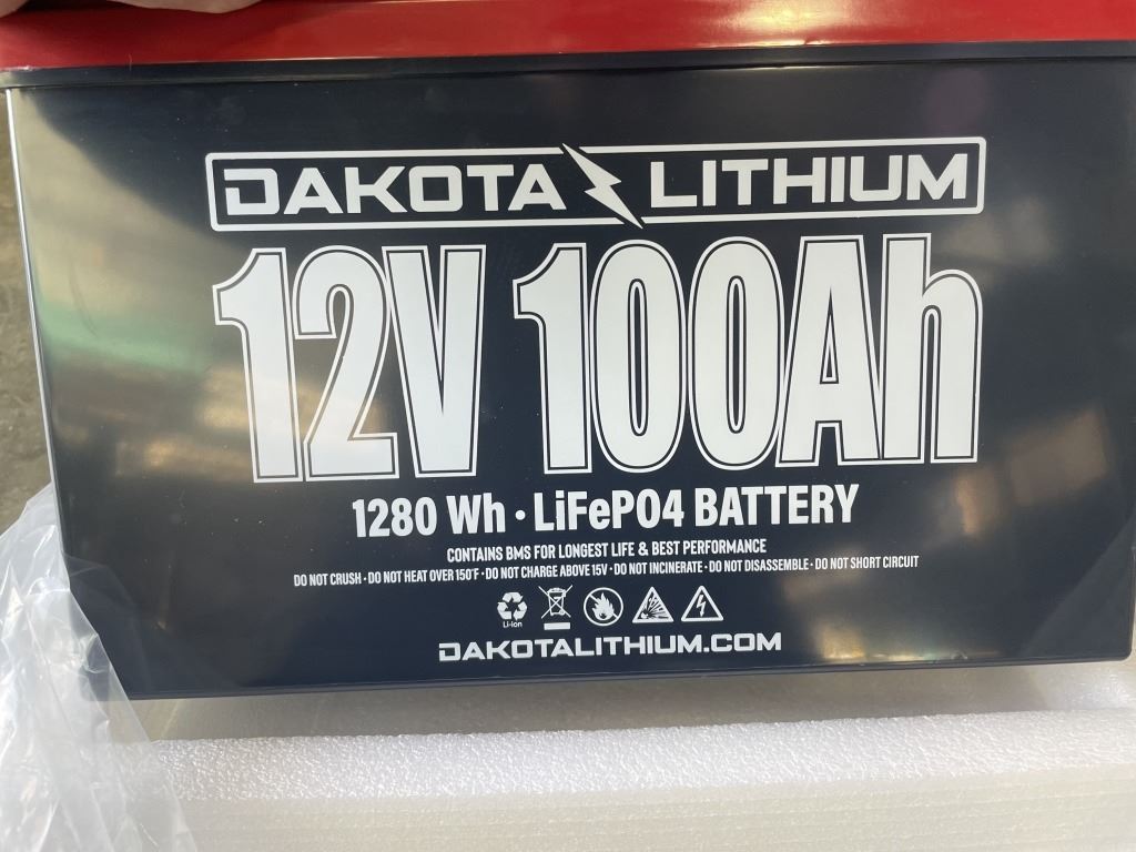 DAKOTA LITHIUM 12V 100Ah Deep Cycle Heated LiFePO4 Battery RETAIL $720 USD