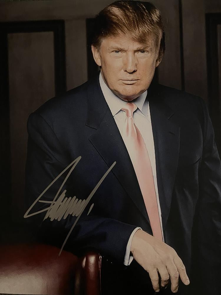 US President Donald Trump signed photo