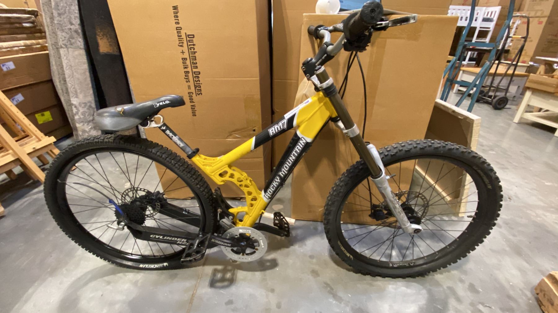 ROCKY MOUNTAIN RM7 8 SPEED FRONT SUSPENSION MOUNTAIN BIKE WITH FULL ...