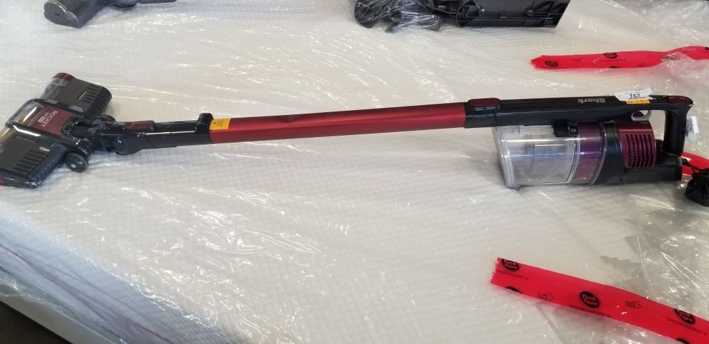 SHARK ROCKET PRO VACUUM WORKING WITH CHARGER