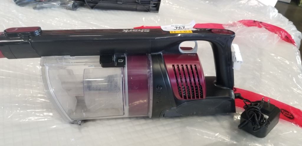 SHARK ROCKET PRO VACUUM WORKING WITH CHARGER