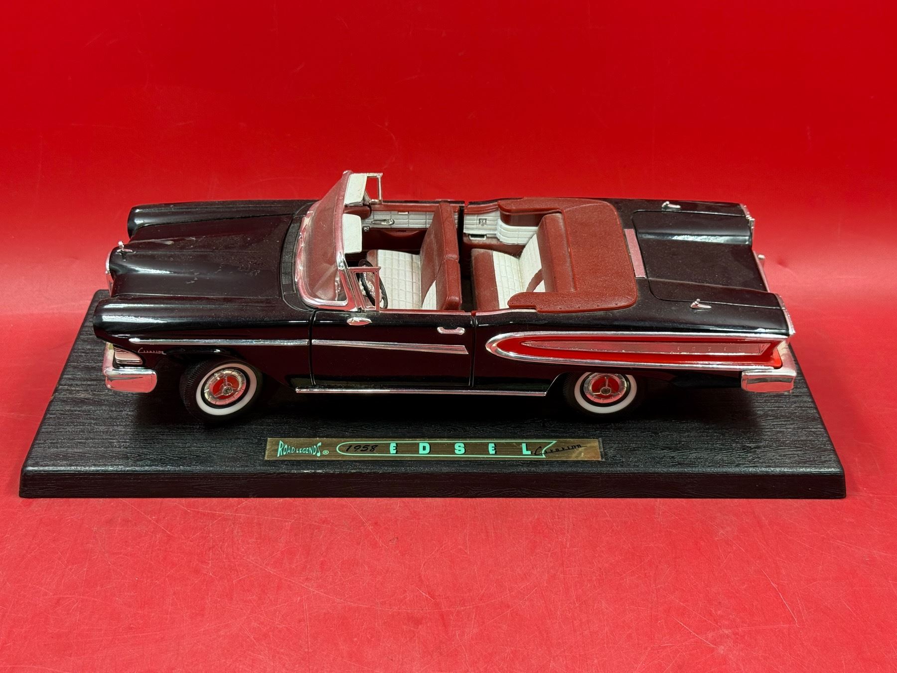 Road Legends 1958 Edsel Citation Diecast Model