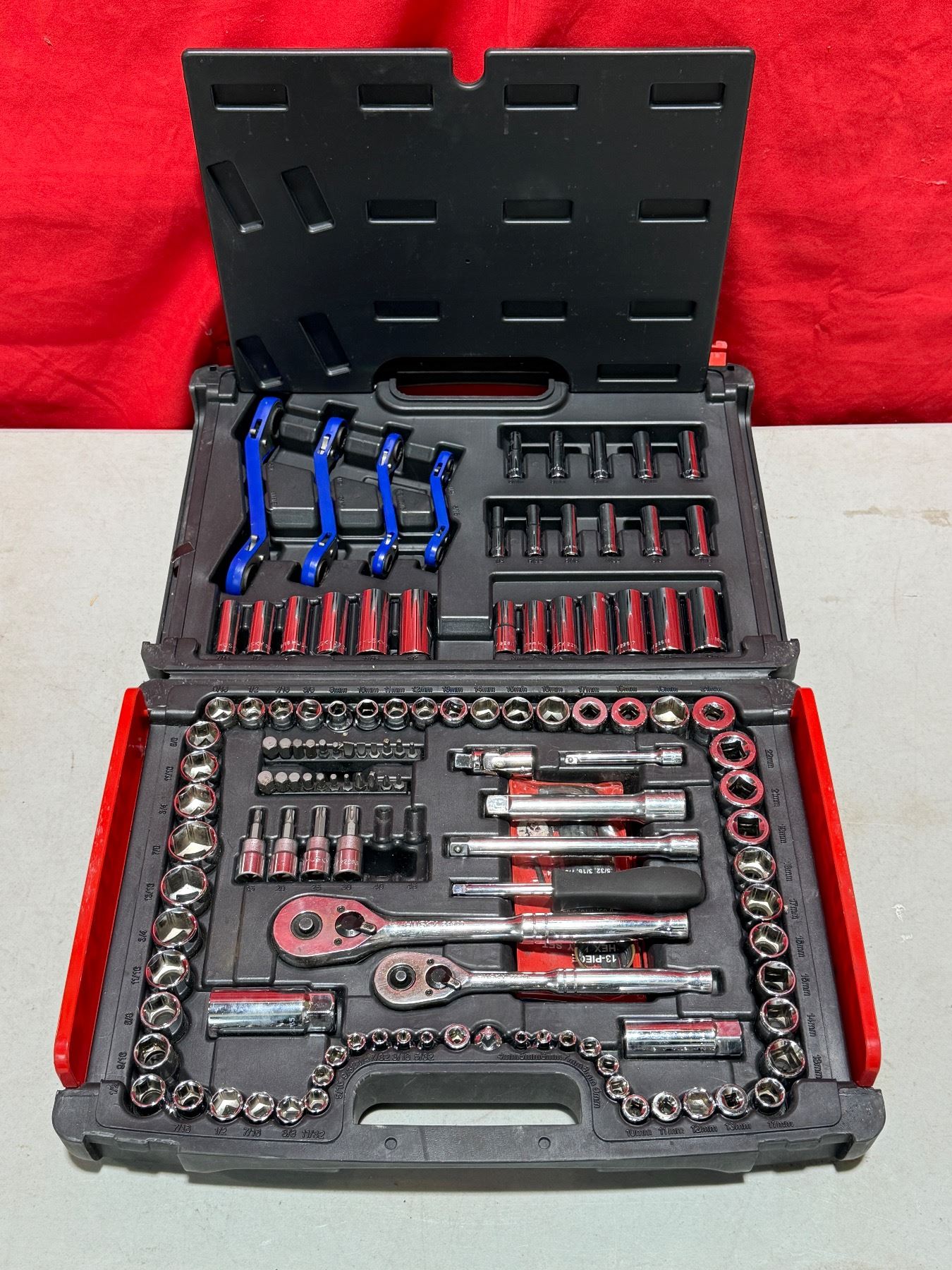 New Husky Ratchet Socket Set