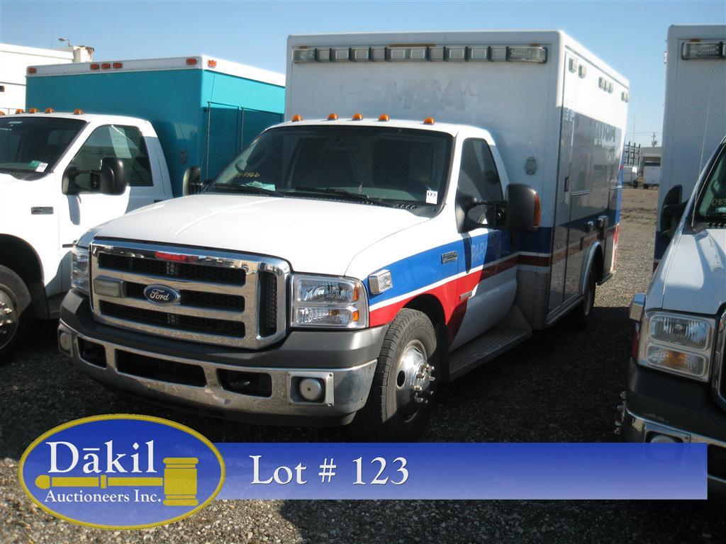 2005 FORD F-350 XLT SUPER DUTY AMBULANCE,