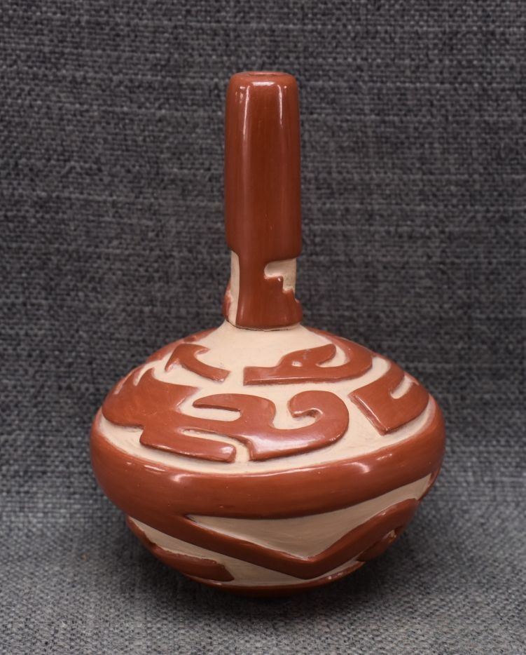 SANTA CLARA POTTERY VASE (LINDA CAIN)