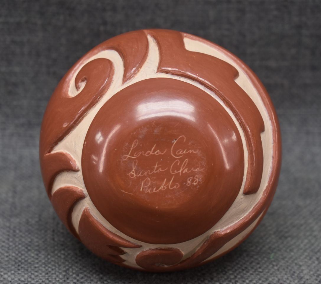 SANTA CLARA POTTERY VASE (LINDA CAIN)