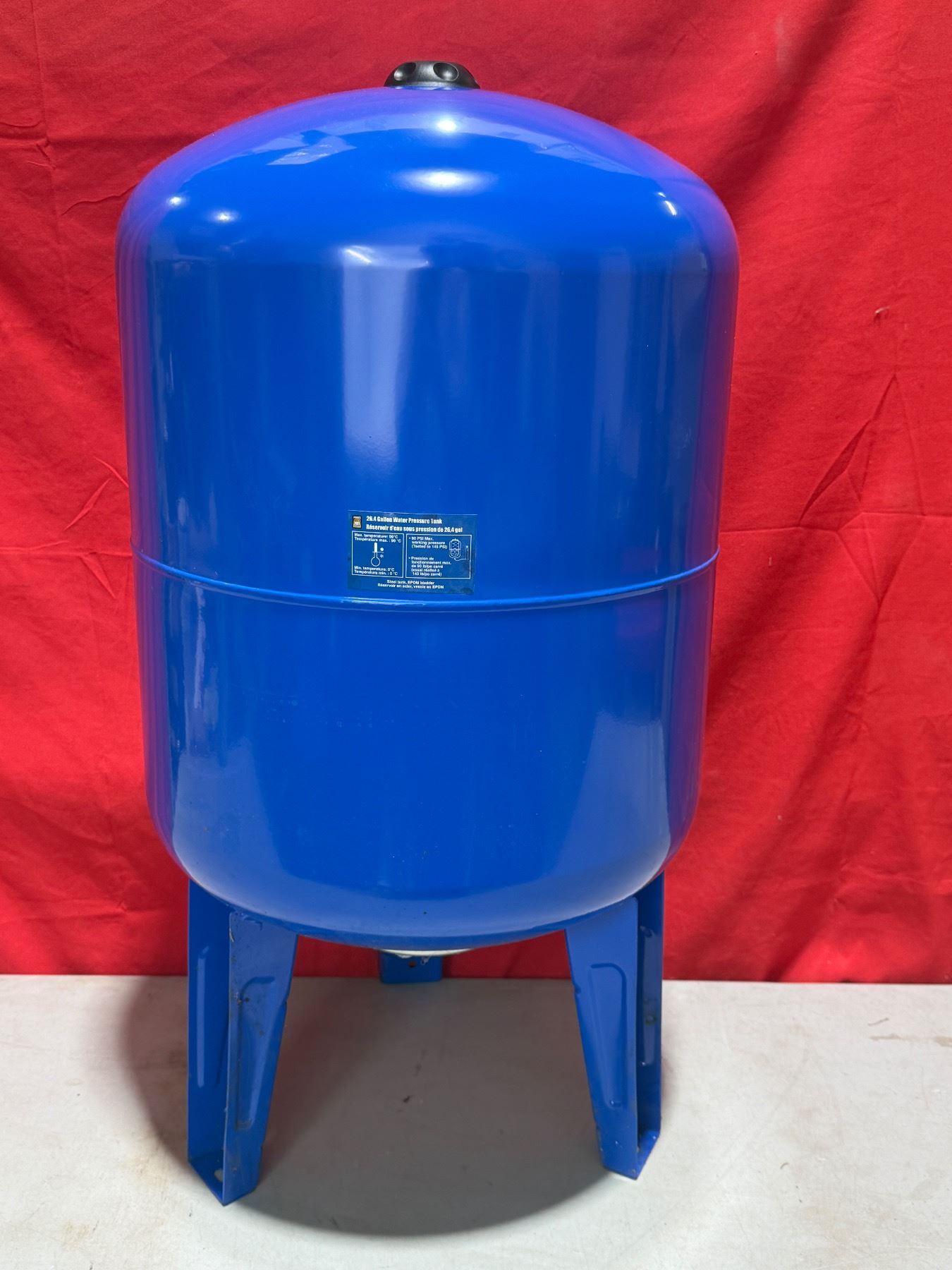 Power Fist 26.4 Gallon Water Pressure Tank