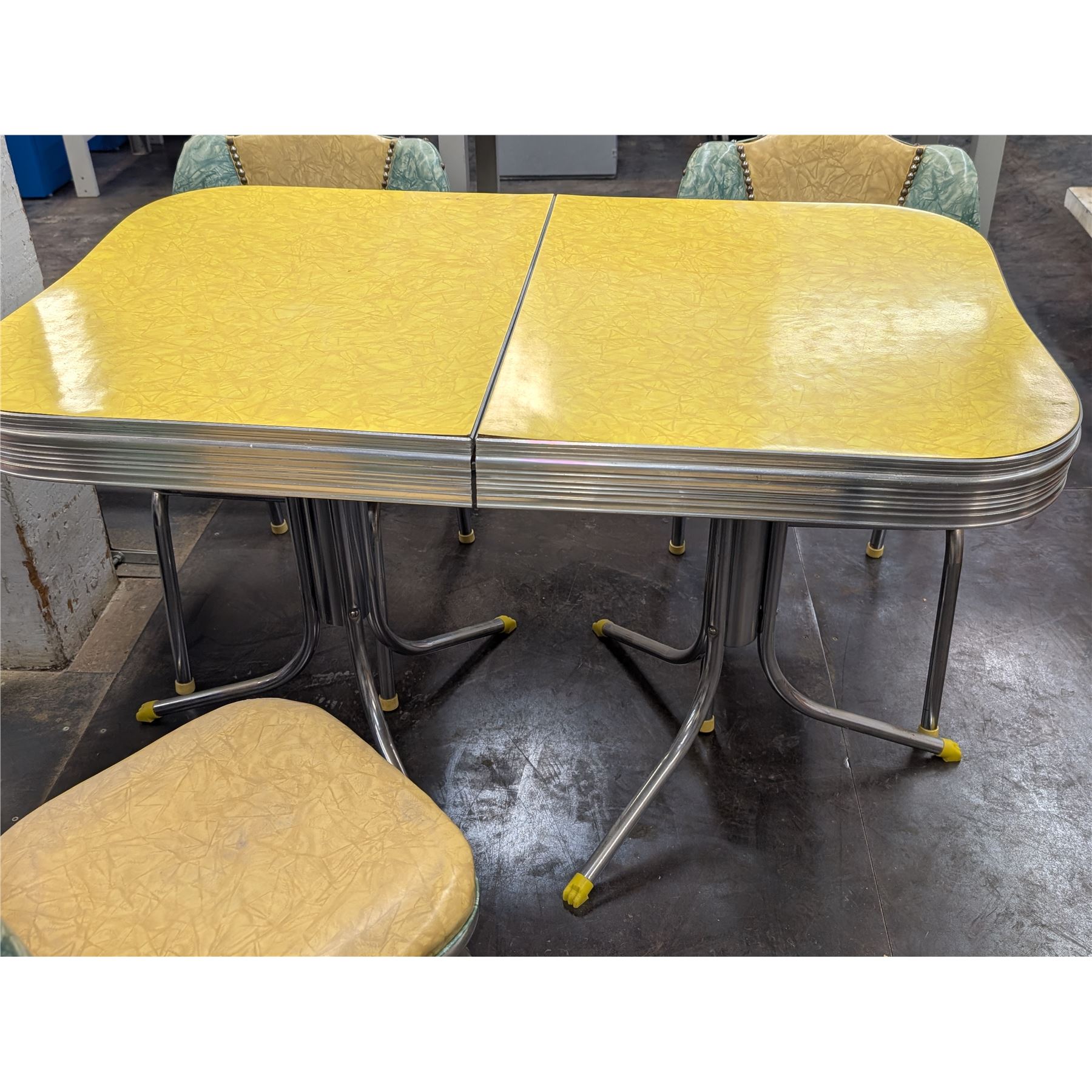 Yellow Mid Century Modern Formica Top Kitchen Table w/ 4 Chairs