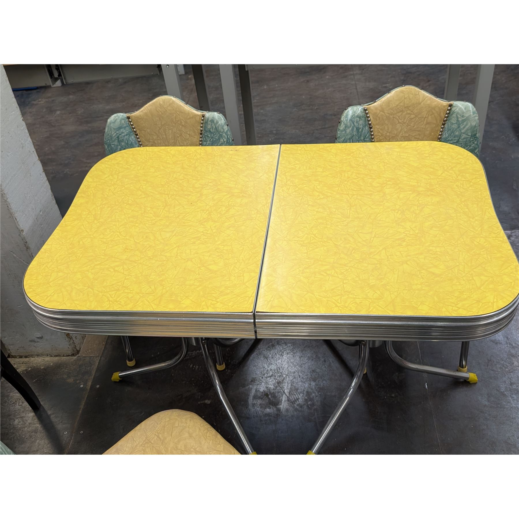 Yellow Mid Century Modern Formica Top Kitchen Table w/ 4 Chairs