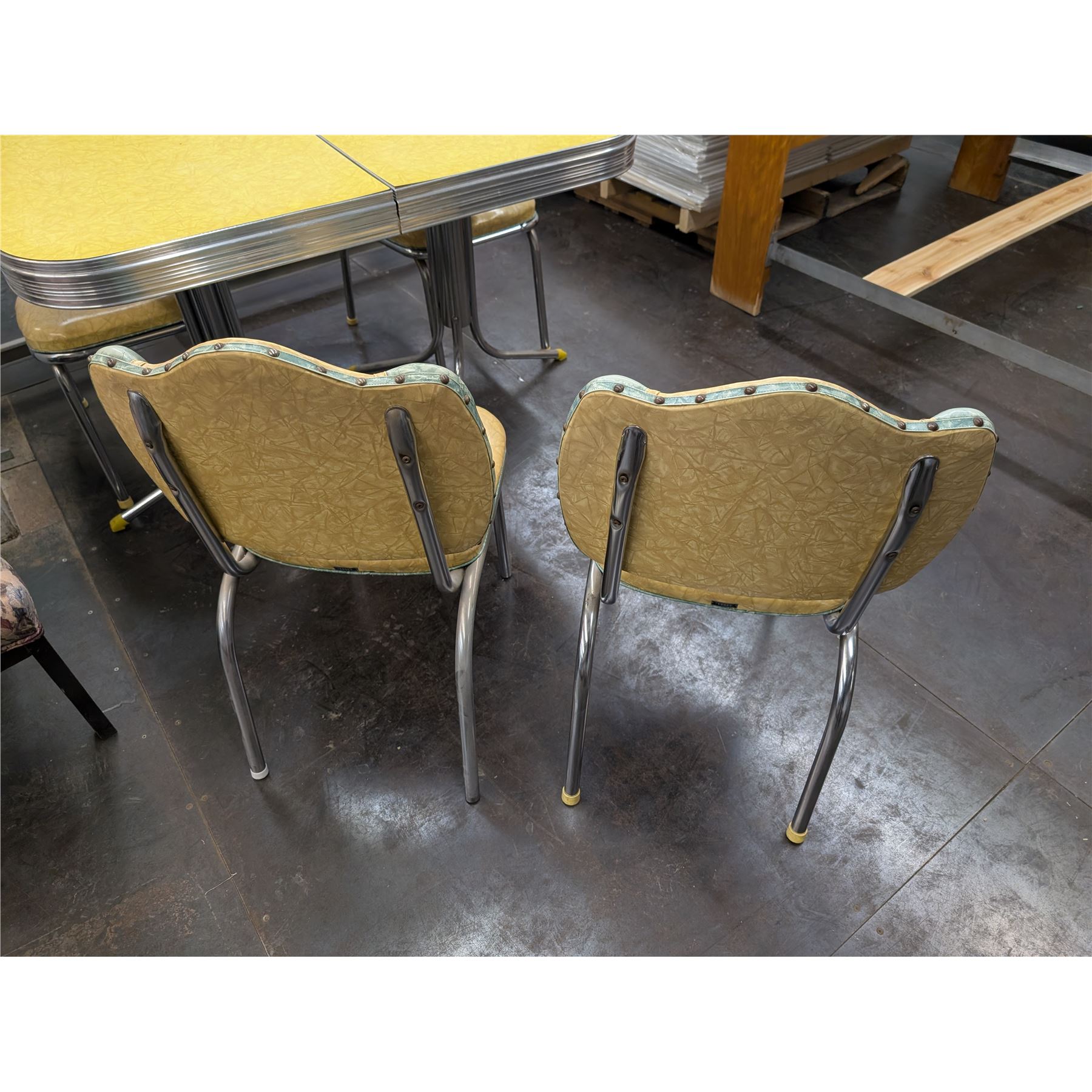 Yellow Mid Century Modern Formica Top Kitchen Table w/ 4 Chairs