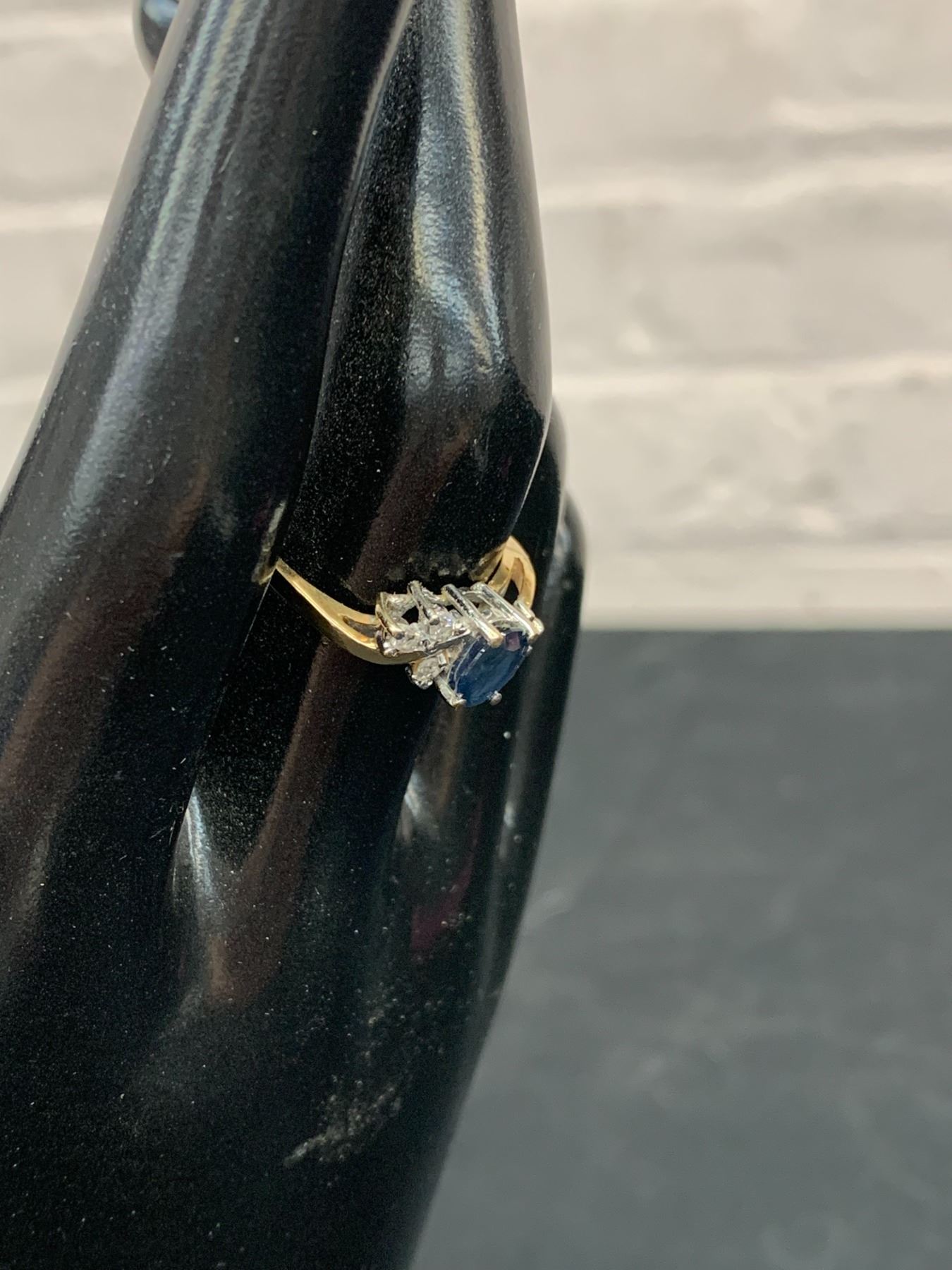 10k Gold Size 8 Women's Ring with Blue Stone & Small Diamonds