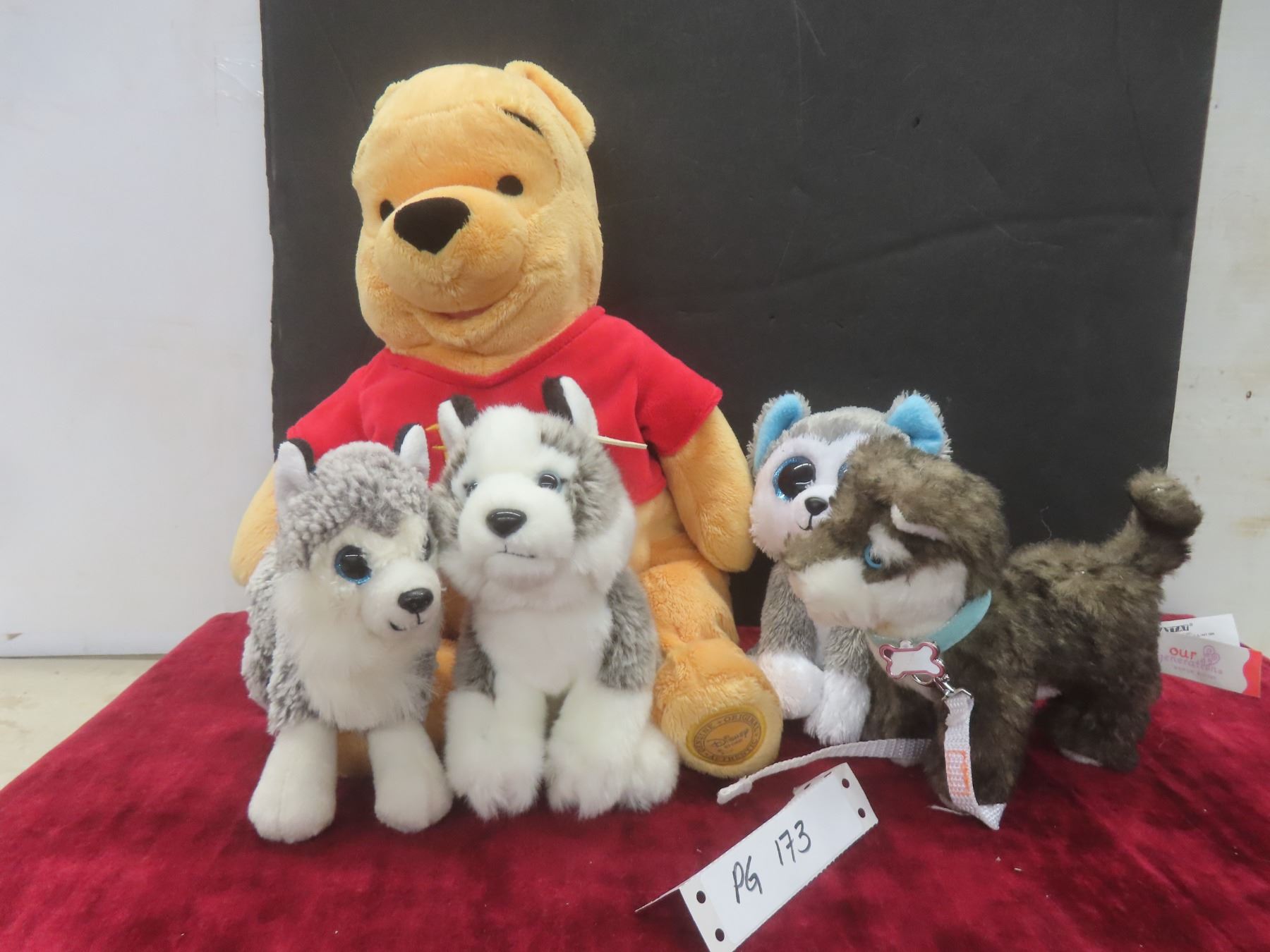Genuine Authentic Disney Store Winnie The Pooh And Siberian Husky Dogs Genuine Authentic Disney Store Winnie The Pooh And Siberian Husky Dogs