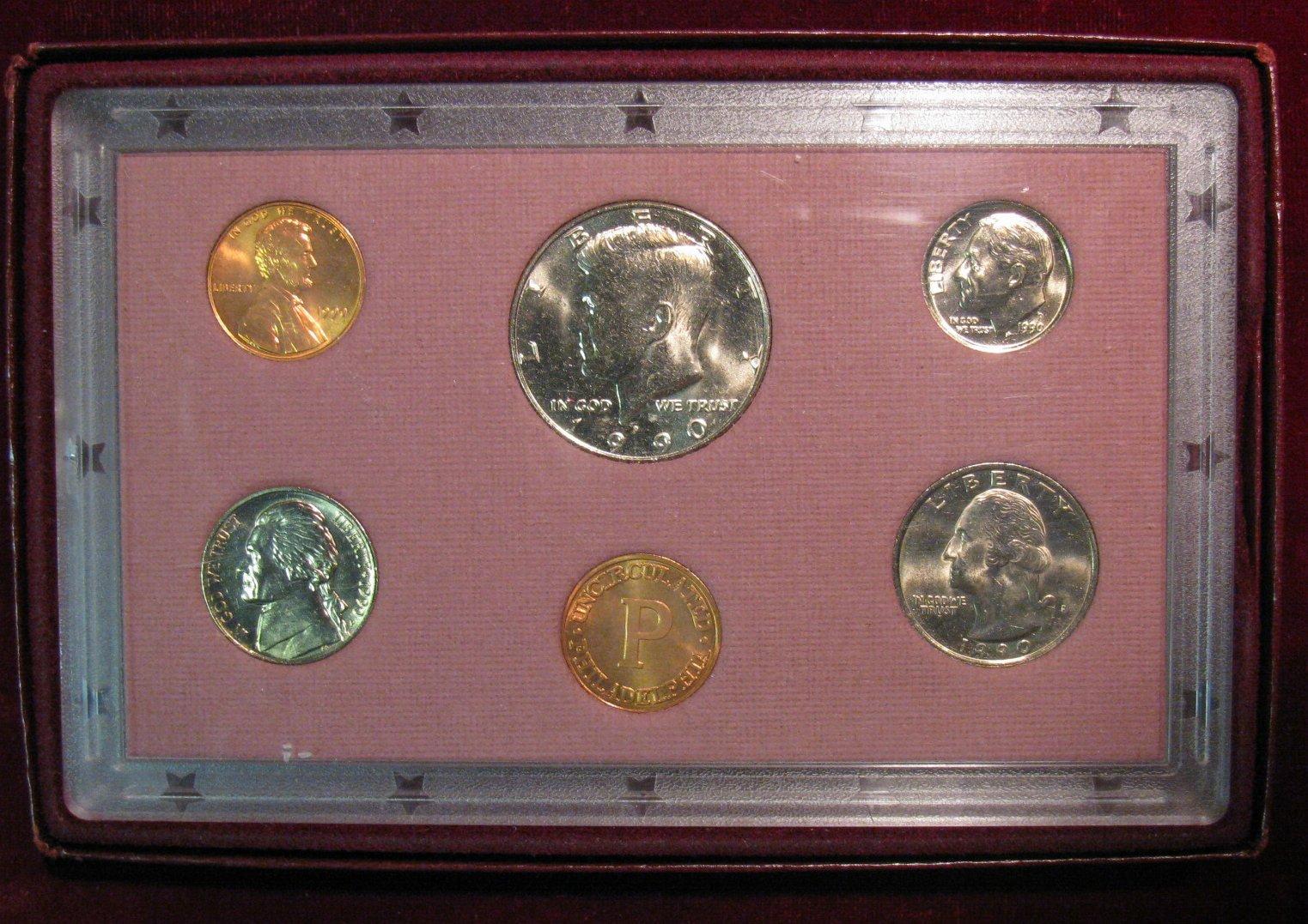 1053. 1990 Uncirculated Bank Set.