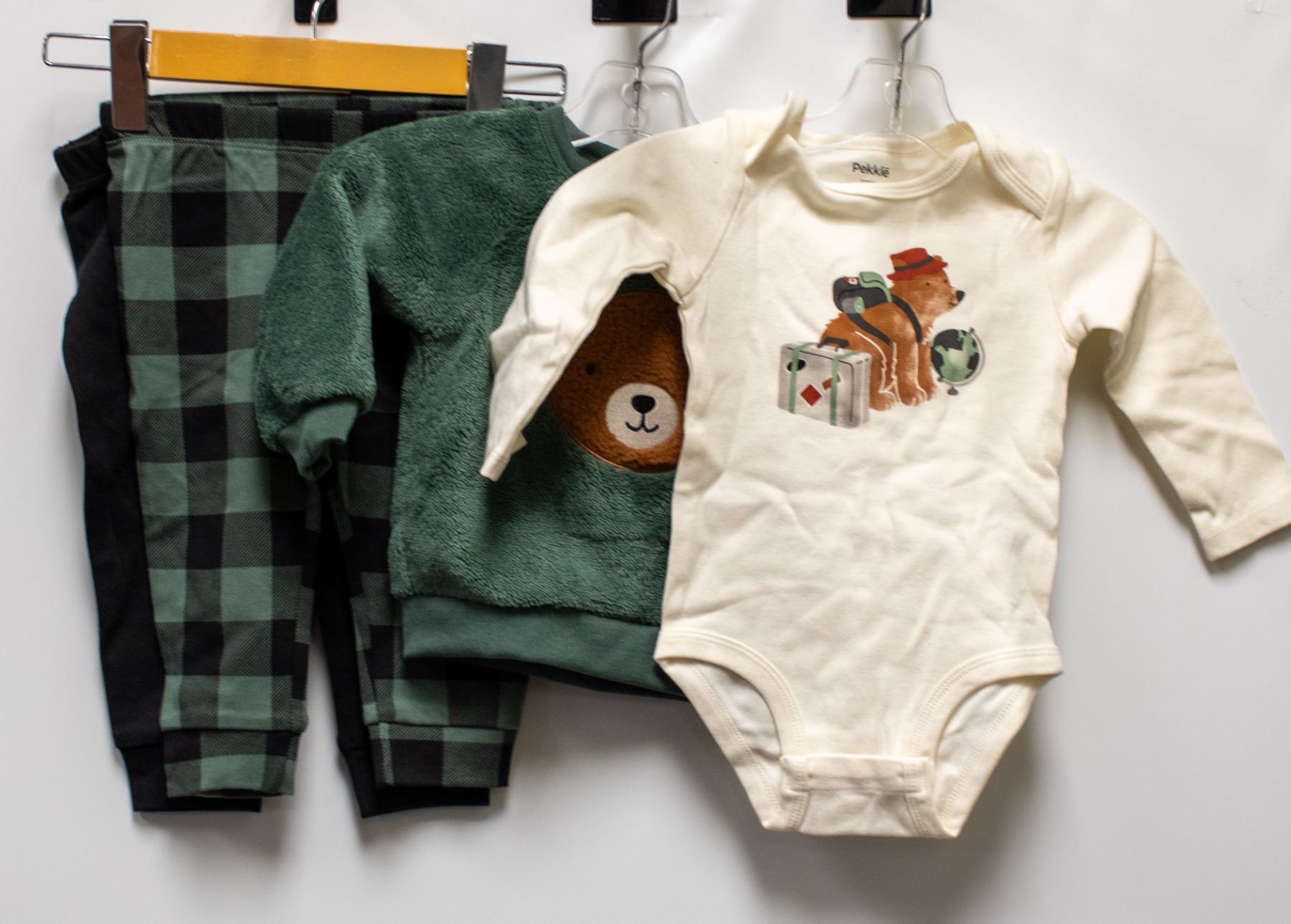 NEW PEKKLE KIDS 4PC PLUSH PAJAMA SET SIZE 12M