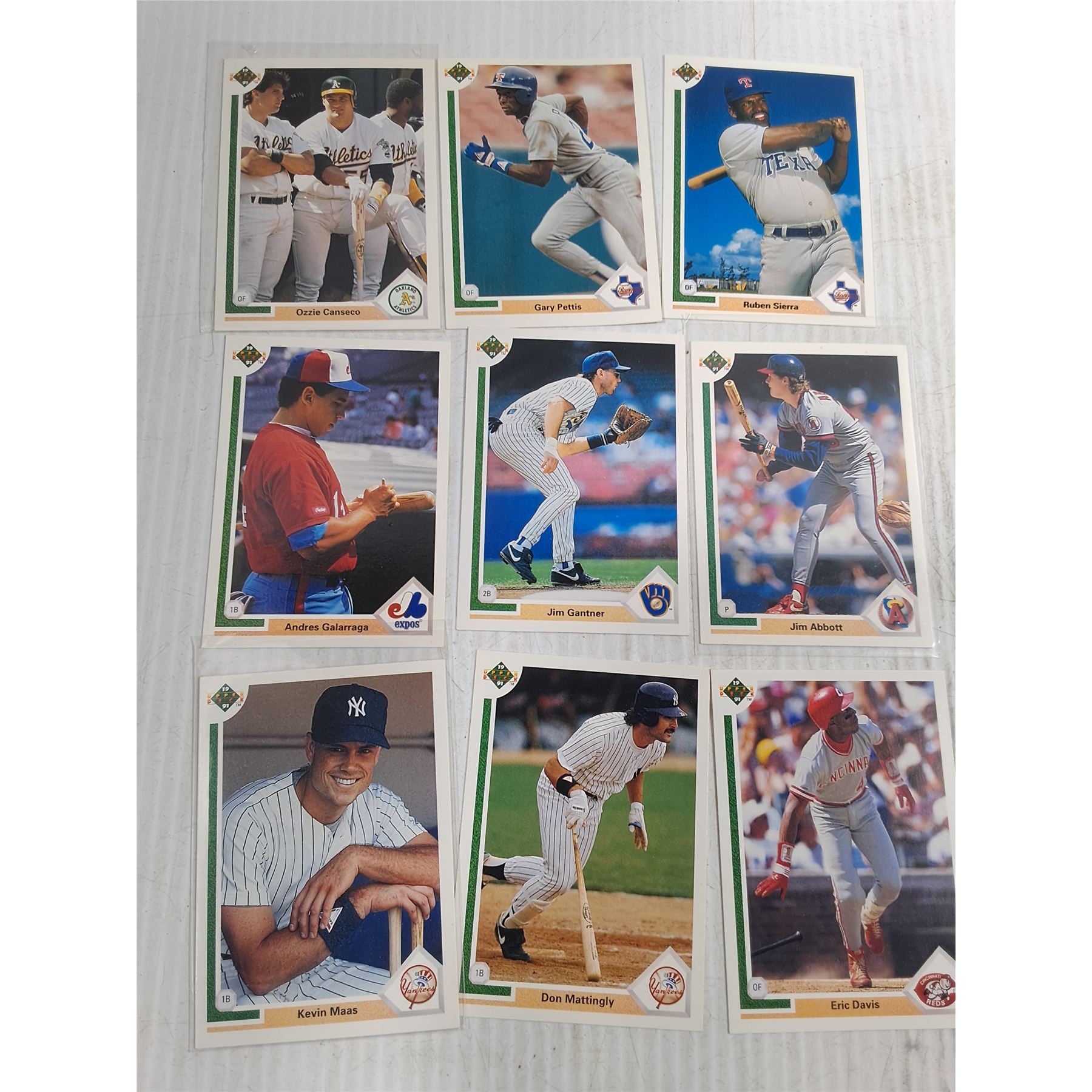 Box of 1990 Pro Set MLB Baseball Player Cards - Bodnarus Auctioneering