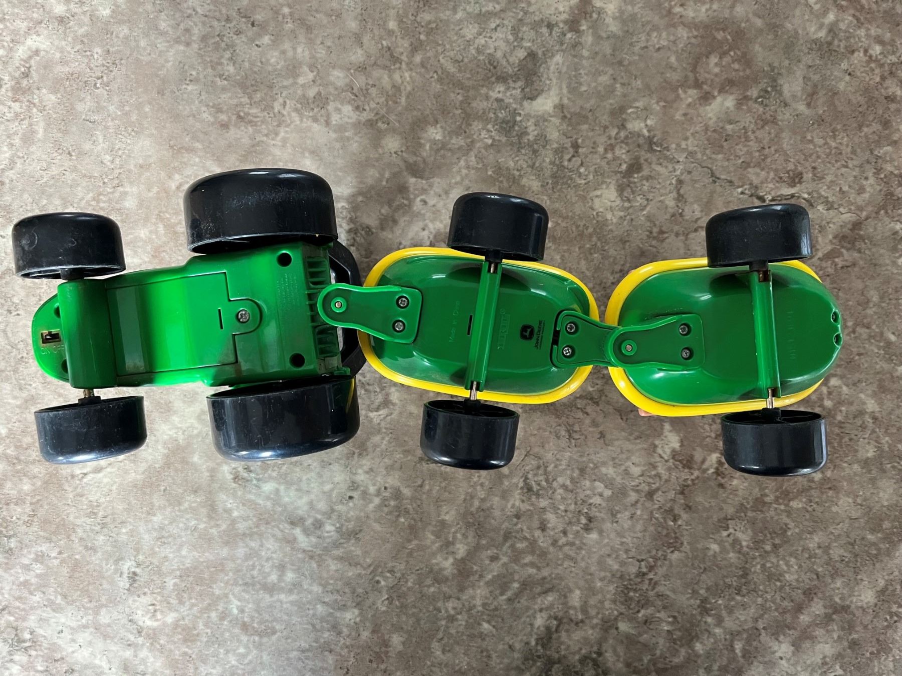 John Deere ‘Johnny Tractor Animal Sounds Hayride’ by Tomy. Missing ...